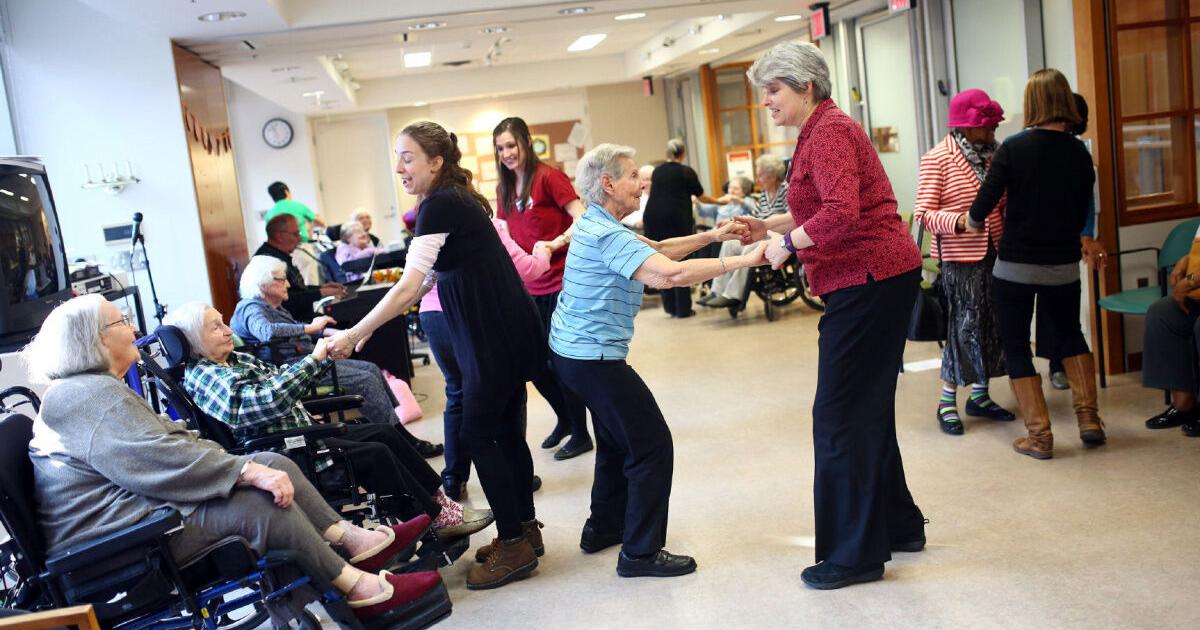 Toronto researchers test benefits of dance for dementia patients