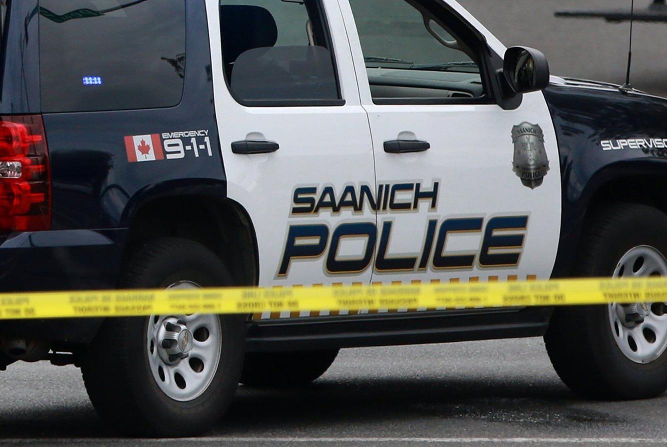 Police find drugs, cash after two search warrants served in Saanich, B.C.