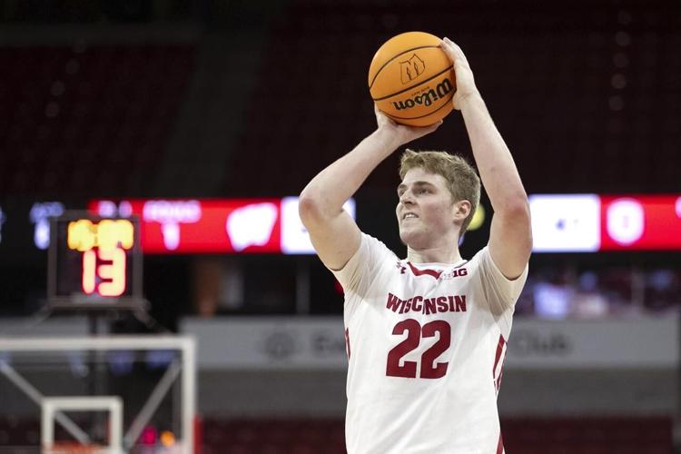 Crowl scores 36, Wisconsin tops Bradley 81-62 in NIT