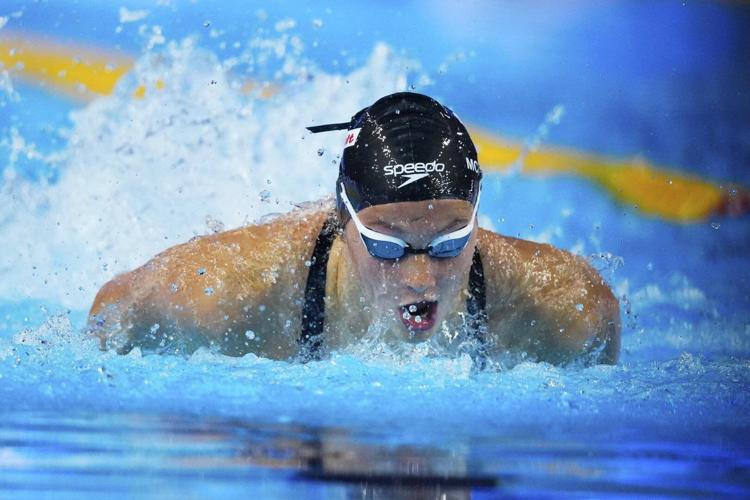 Summer McIntosh wins first gold medal at worlds in her quest for five