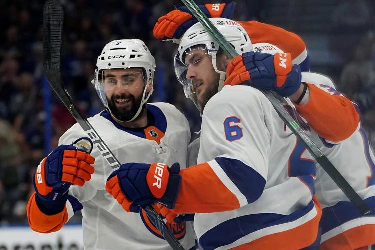 Semyon Varlamov, Islanders beat Lightning 2-1 in Game 1