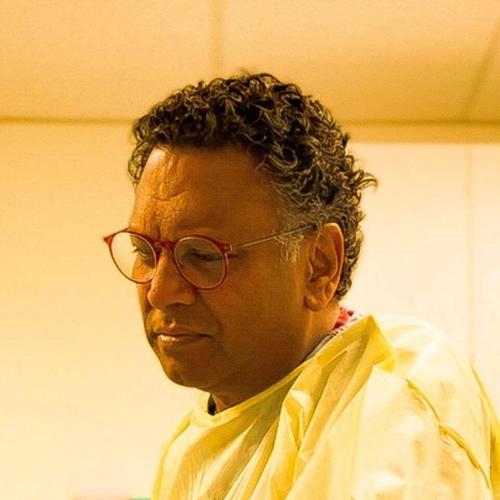 Toronto surgeon ‘experimenting on patients without their consent’