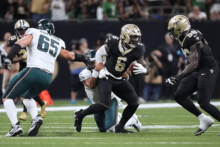 Saquon Barkley's 2 fourth-quarter TDs lift Eagles over Saints in a ...