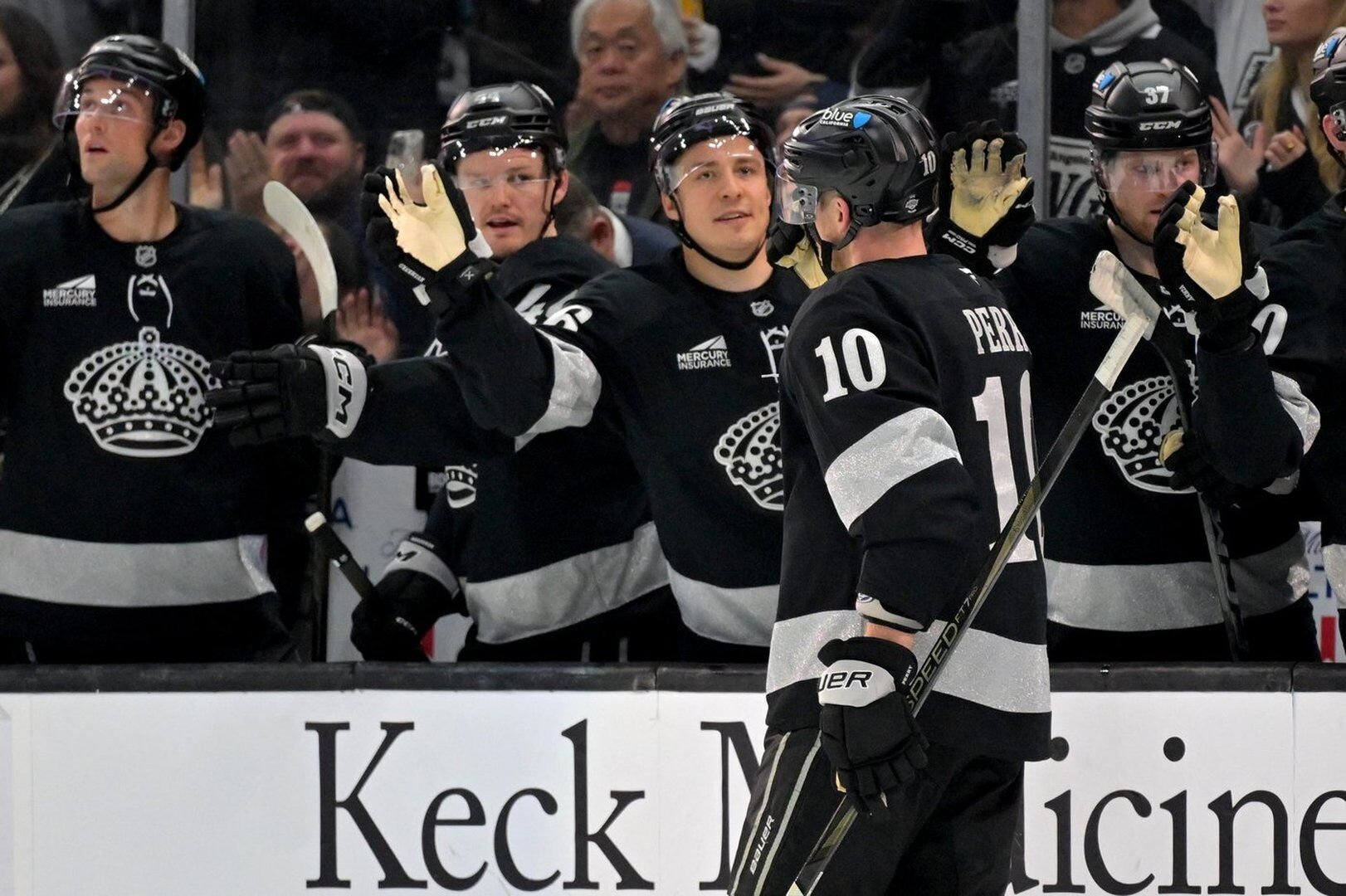 Kings give up lead in 3rd period for 2nd straight game but recover for ...