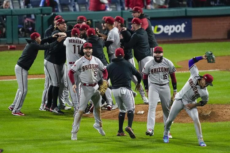 Diamondbacks stun Phillies 4-2 in Game 7 of NLCS to reach first World ...