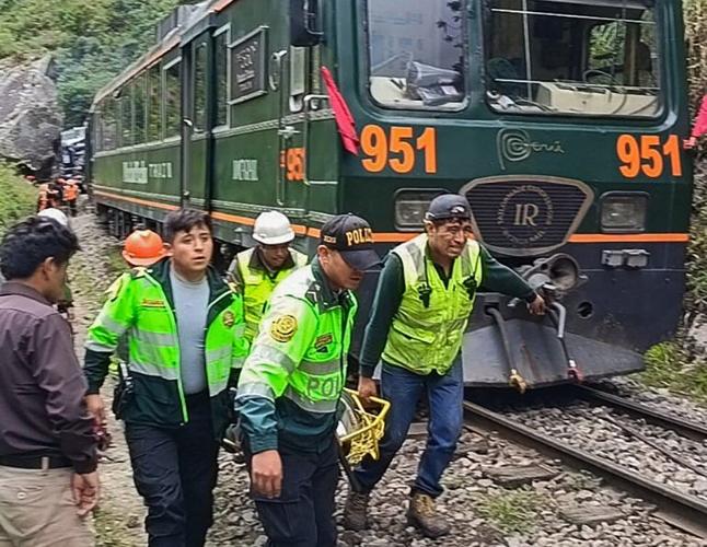 Seven Canadians injured in Machu Pichu train crash