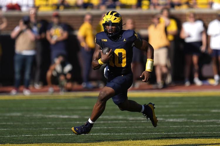 Mullings' 2nd TD with 37 seconds left lifts No. 18 Michigan to 27-24 ...