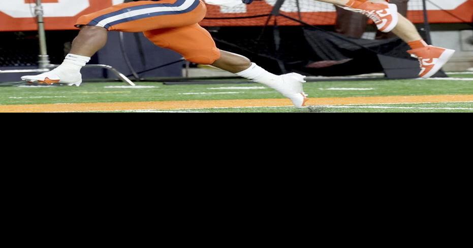 Syracuse LB Thompson, FB Elmore injured, out for season