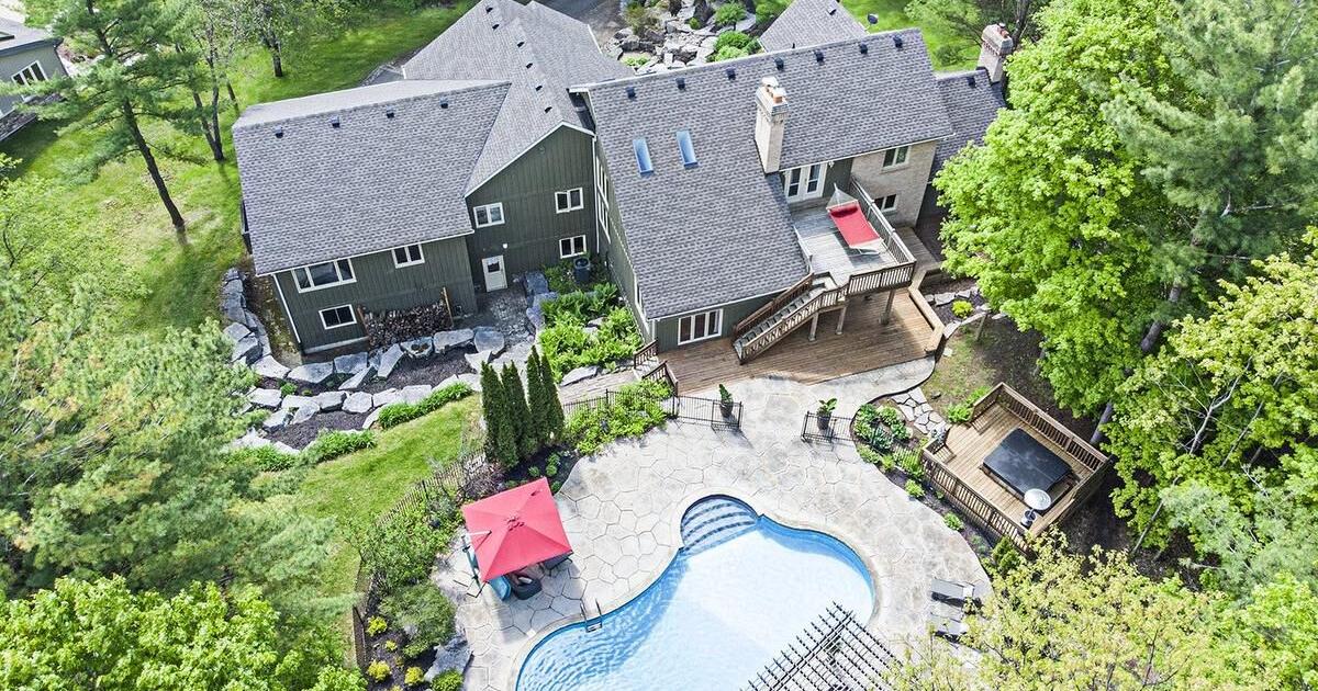 Sprawling family home in Port Perry backs onto conservation land: Home ...