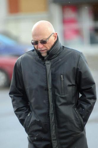 Crown allegedly threatens teenage witness, puts trial in jeopardy
