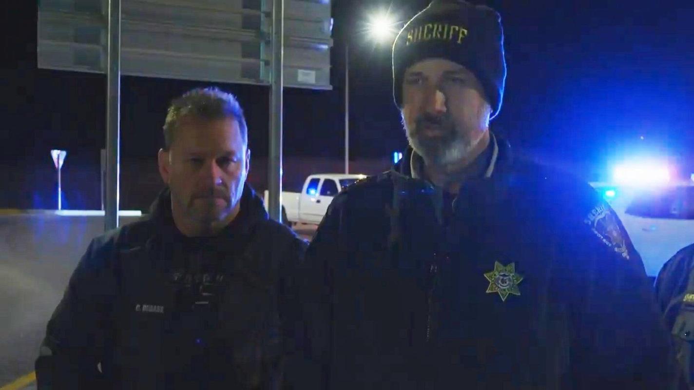 2 Missouri sheriff's deputies fatally shot, 2 others wounded ...
