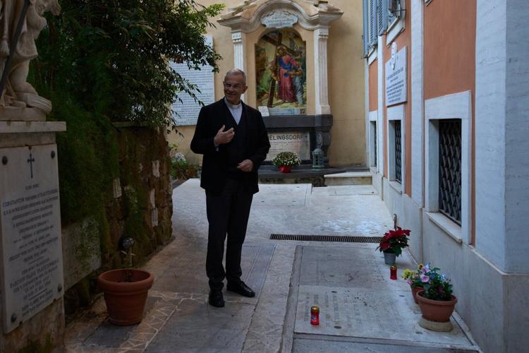 Church altar featuring homeless man goes on display a stone's throw ...