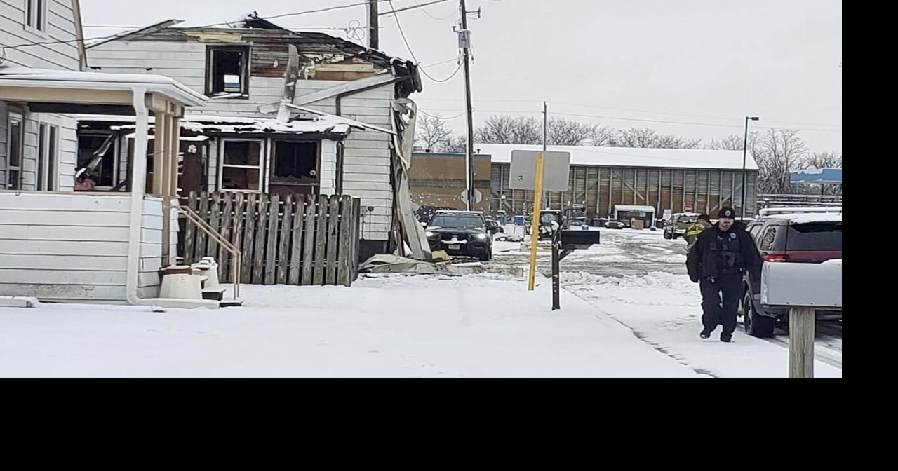 Police: 3 dead in southeast Wisconsin house fire