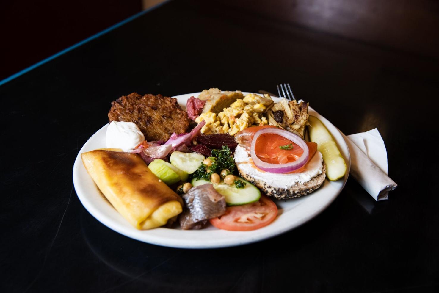 Toronto restaurant serves Jewish brunch for nearly 30 years