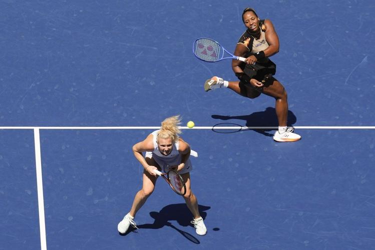 Dabrowski and Routliffe win US Open women's doubles title, ending Townsend's whirlwind tournament