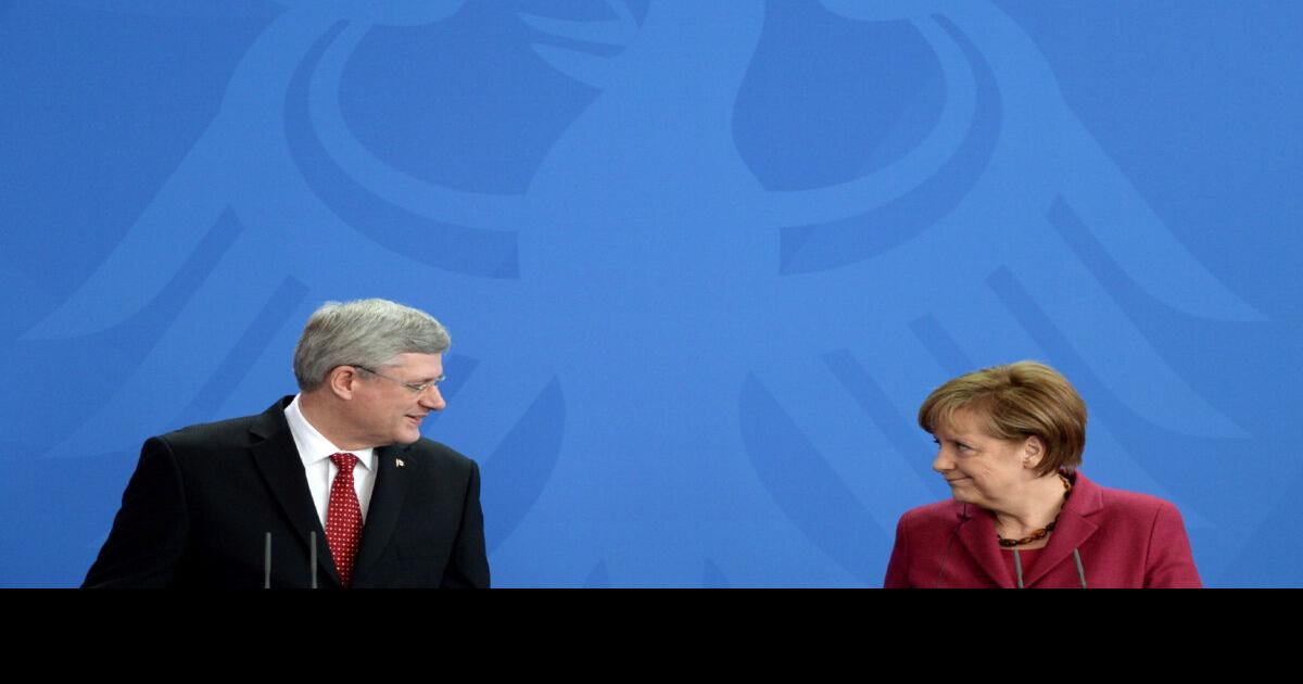 Angela Merkel meets Obama, set for private briefing with Stephen Harper