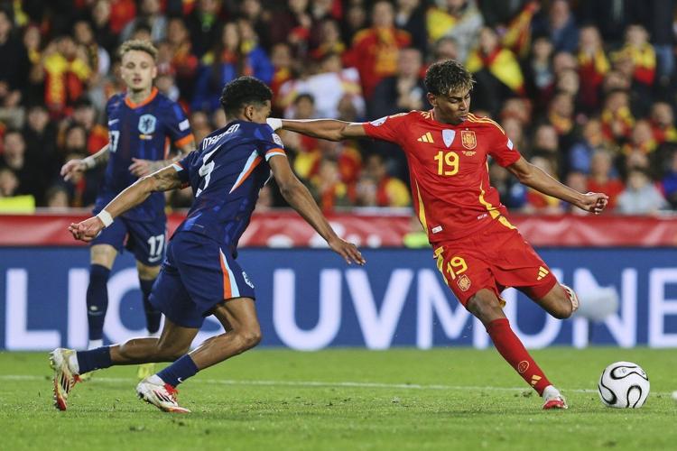 Yamal hits back at ex-Netherlands player Van der Vaart after Spain's ...