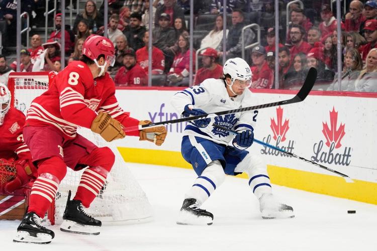 Raymond scores twice as Red Wings beat Maple Leafs 6-3