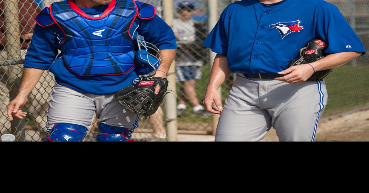 Blue Jays: J.P. Arencibia unlikely to catch knuckleballer R.A. Dickey ...