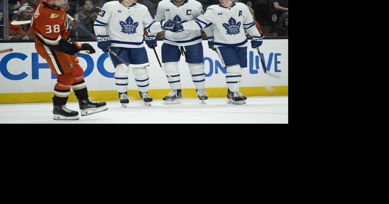 Steven Lorentz scores tiebreaker, Maple Leafs hold off Ducks 3-2 to ...