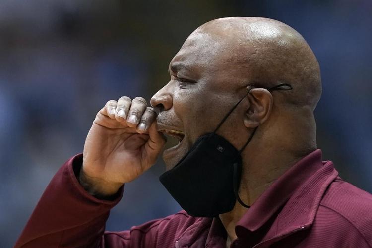 Love’s 18, Tar Heels’ blistering start sinks Seminoles 94-74