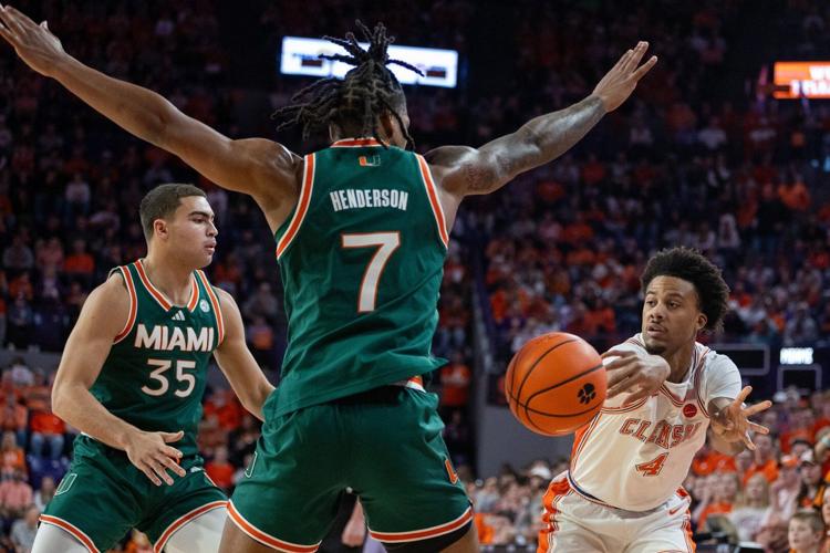 Carter Welling scores 18 as No. 22 Clemson wins its ninth straight with ...