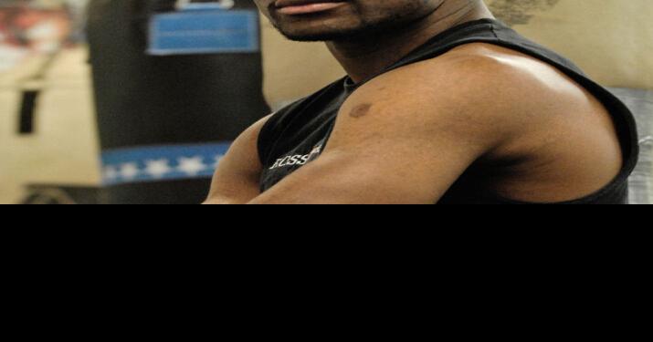 Brampton boxer Troy Ross suffers the unkindest cut