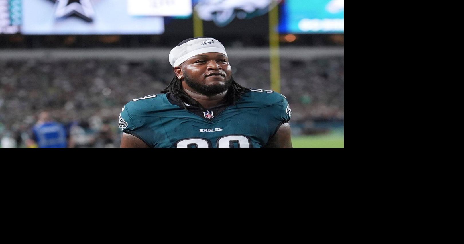 Eagles defensive tackle Jalen Carter is not playing against the Giants ...