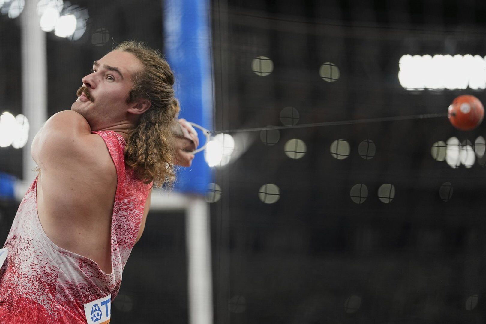 Katzberg sets new competition record, defends men's hammer throw world ...