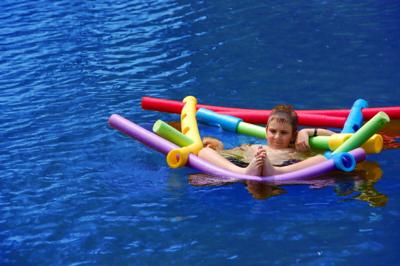 how to make pool noodle raft