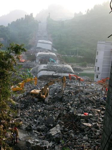 9 of the deadliest bridge collapses in Canada and worldwide