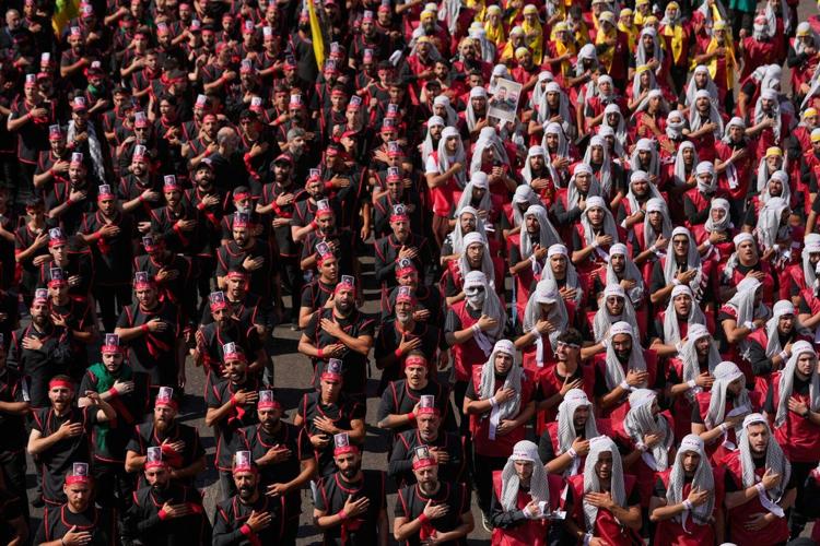 Massive Shiite crowds mark the holy day of Ashoura against backdrop of ...