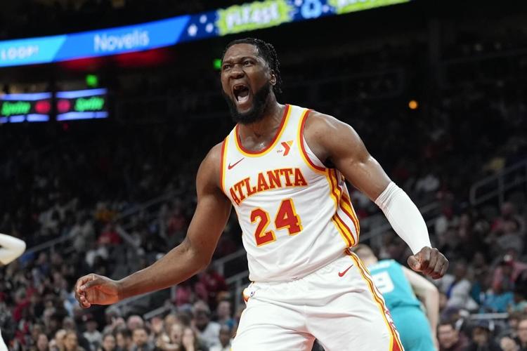 Hot-shooting Murray's 28 points power Hawks past Bridges, Hornets 132-91