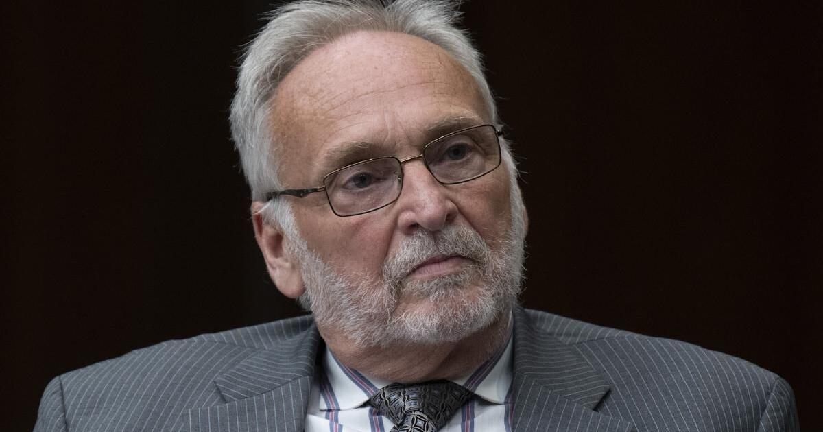 CRTC head Ian Scott cleared in conflict of interest case