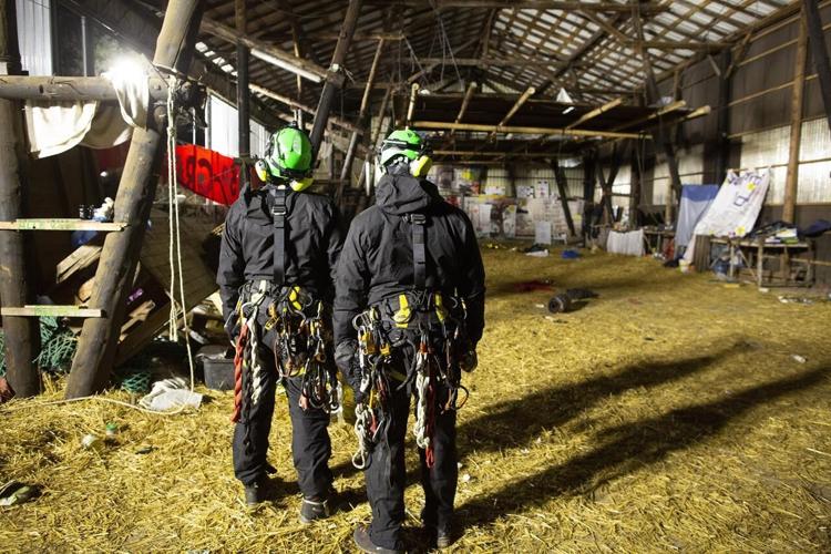 Police press ahead with clearance of condemned German hamlet