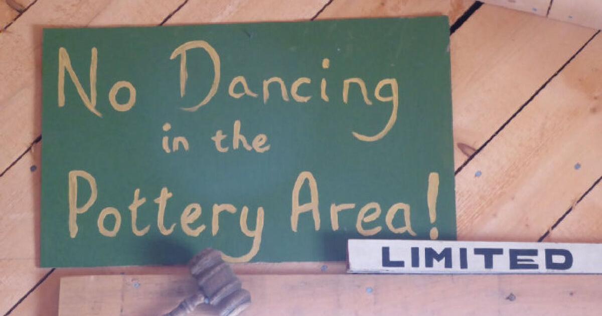 Five Canadian signs to make you laugh