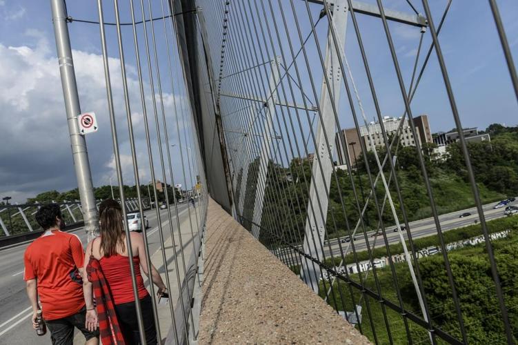 Toronto considering erecting suicide barriers at 10 bridges
