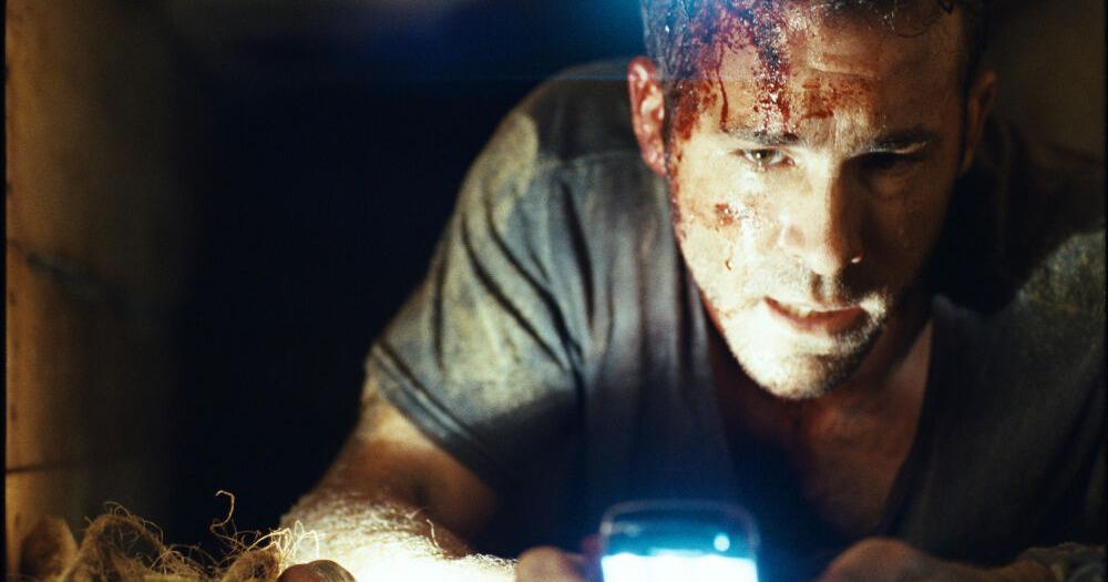 Buried: Thinking, and gasping, inside the box