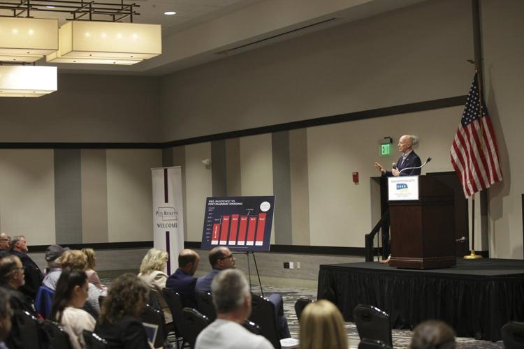 Nebraska Republican Sen. Pete Ricketts faces occasional jeers as he ...