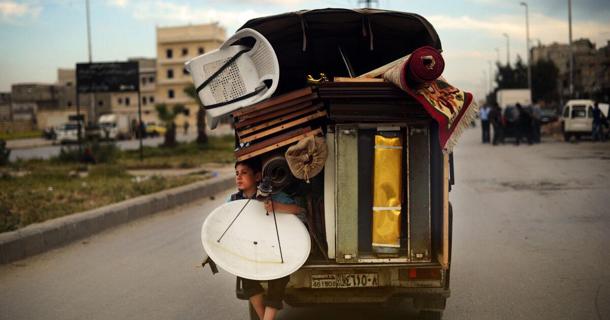 Syrian refugees begin rewriting history — starting with school textbooks