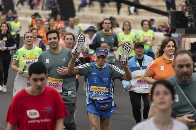 Greece’s Gelaouzos wins first post-pandemic Athens Marathon
