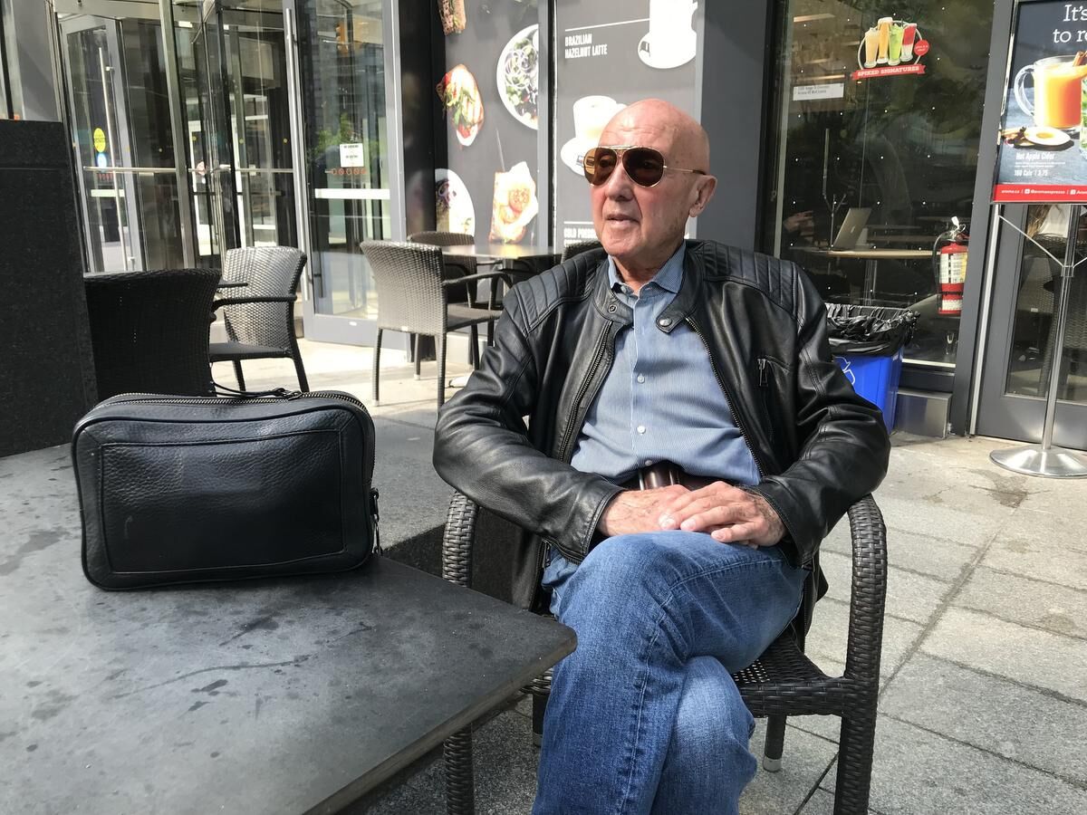 A gallery owner told me the Yorkville Swindler was scheming again. So I ...