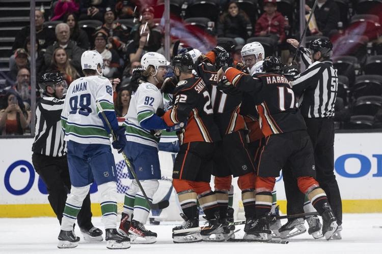 Pettersson, Hughes shine in Canucks’ 2-1 win over Ducks