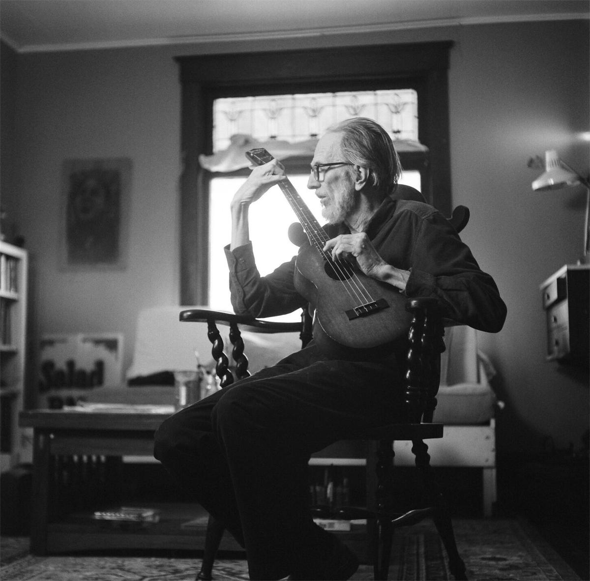 Review: New biography explores odd world of Robert Crumb