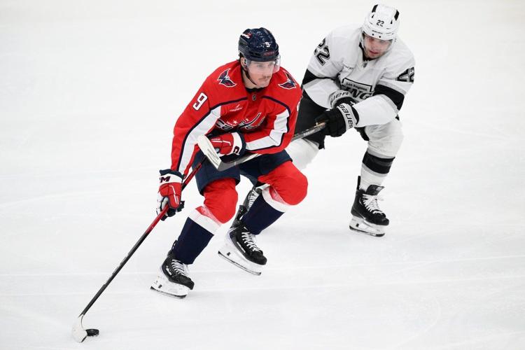 Ovechkin scores 903rd career goal as Capitals edge Kings 2-1