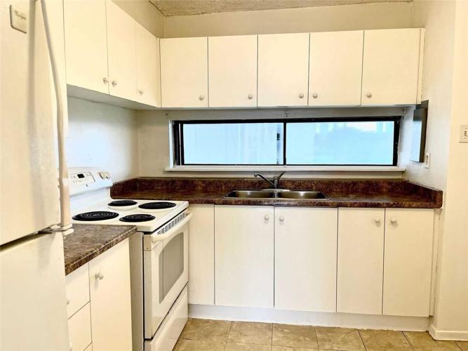Toronto condo for $300K sat on market for three months