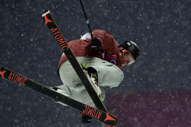 Canada’s Mike Riddle wins silver in men’s ski halfpipe at Sochi Olympics