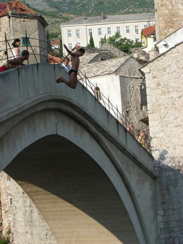 The death-defying divers of Mostar