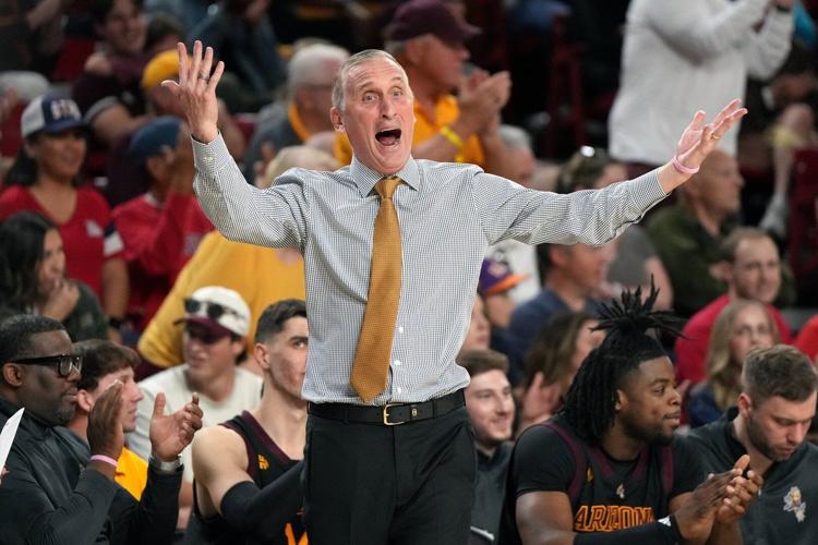 No. 1 Arizona sets school record with 22nd straight win to start season ...