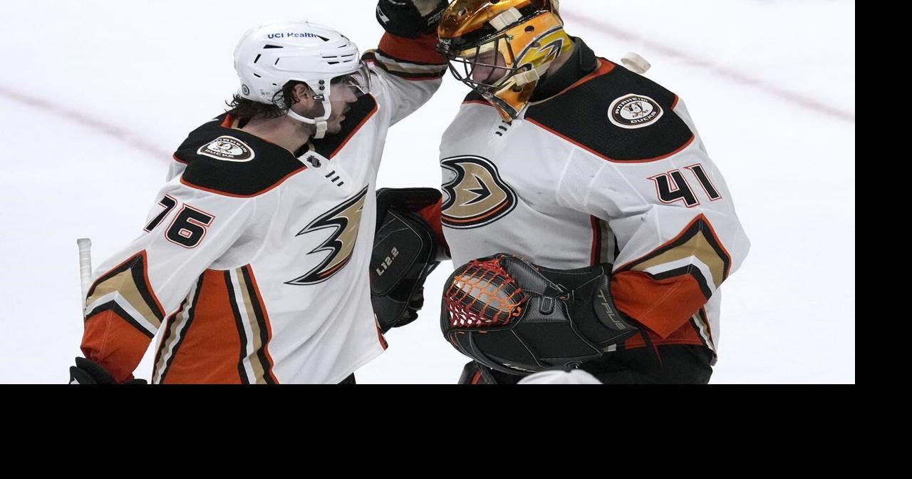 Ducks begin life after Getzlaf with 4-year playoff drought